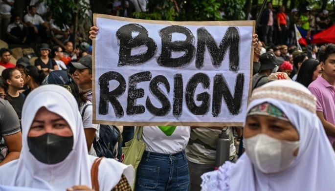 Lawyers group says 'Marcos resign' calls not seditious
