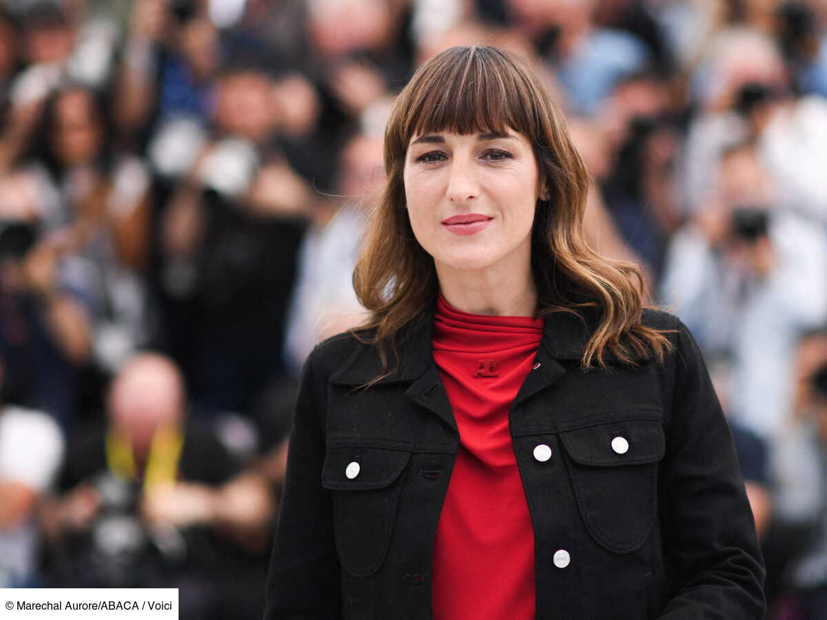 Juliette Armanet enceinte : la chanteuse dévoile l'heureuse nouvelle en affichant son baby bump ...