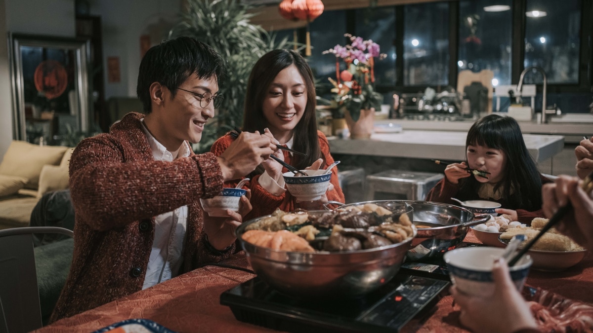 What time is the right time to eat dinner during winter? Science has an ...