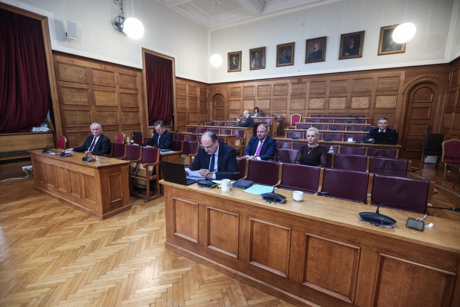 Ένταση και διακοπή στην εξεταστική για ΟΠΕΚΕΠΕ: «Αυτός είναι τίτλος για ...