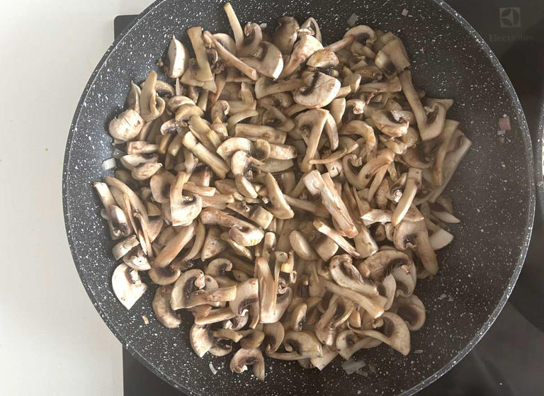 A quick and easy recipe for pan-fried mushrooms