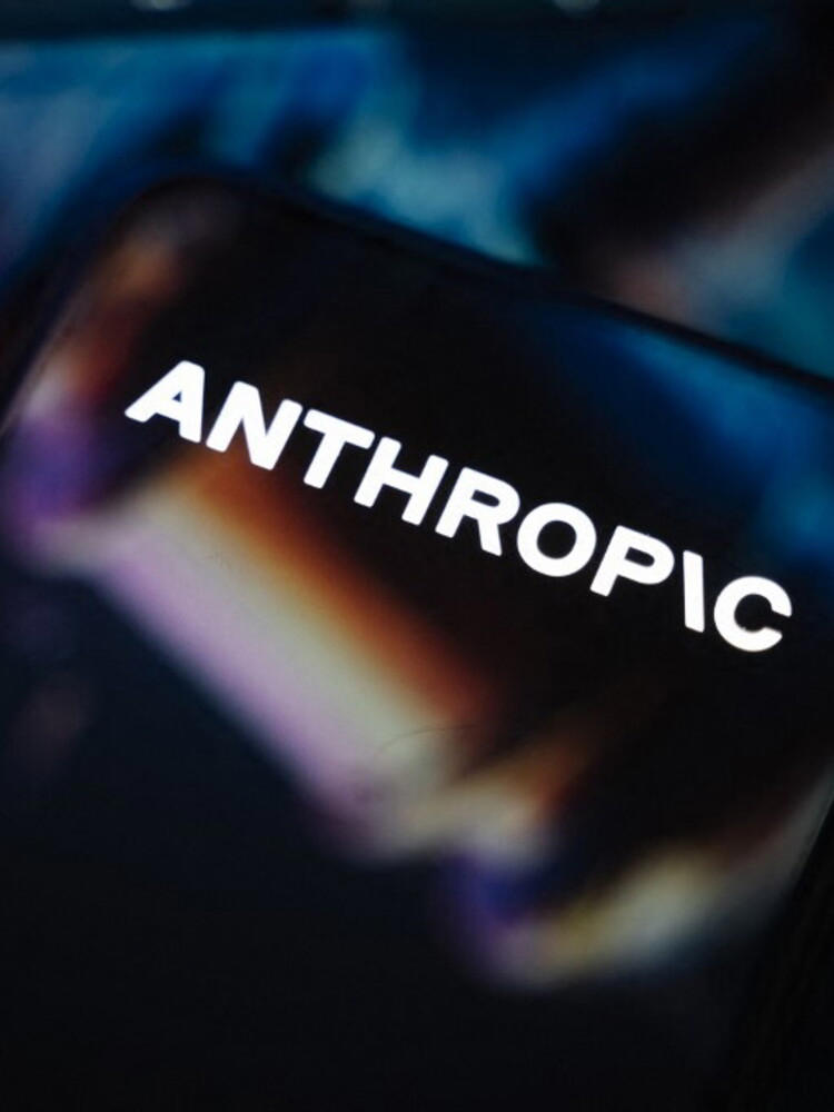 Cosa c'è dietro la mega alleanza a tre nell'IA