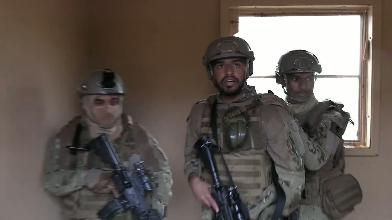 U.S. Marines and UAE Presidential Guard Train Together