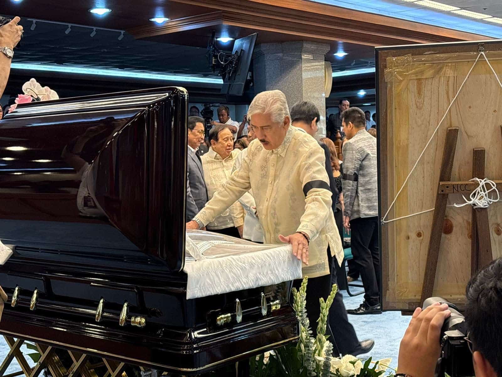 Tito Sotto leads Senate tribute to Enrile