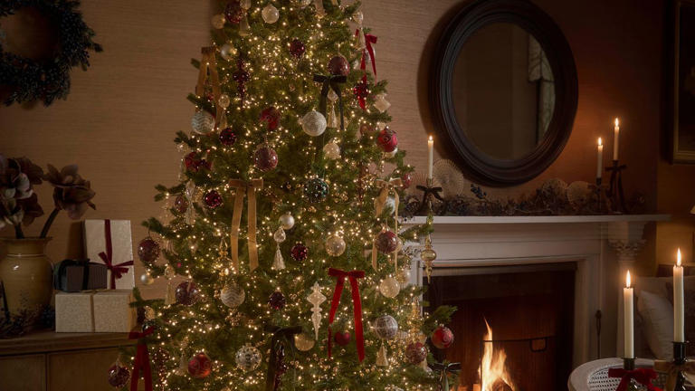 The ‘Ralph Lauren Christmas’ Trend Is Going Viral — Here’s What an ...