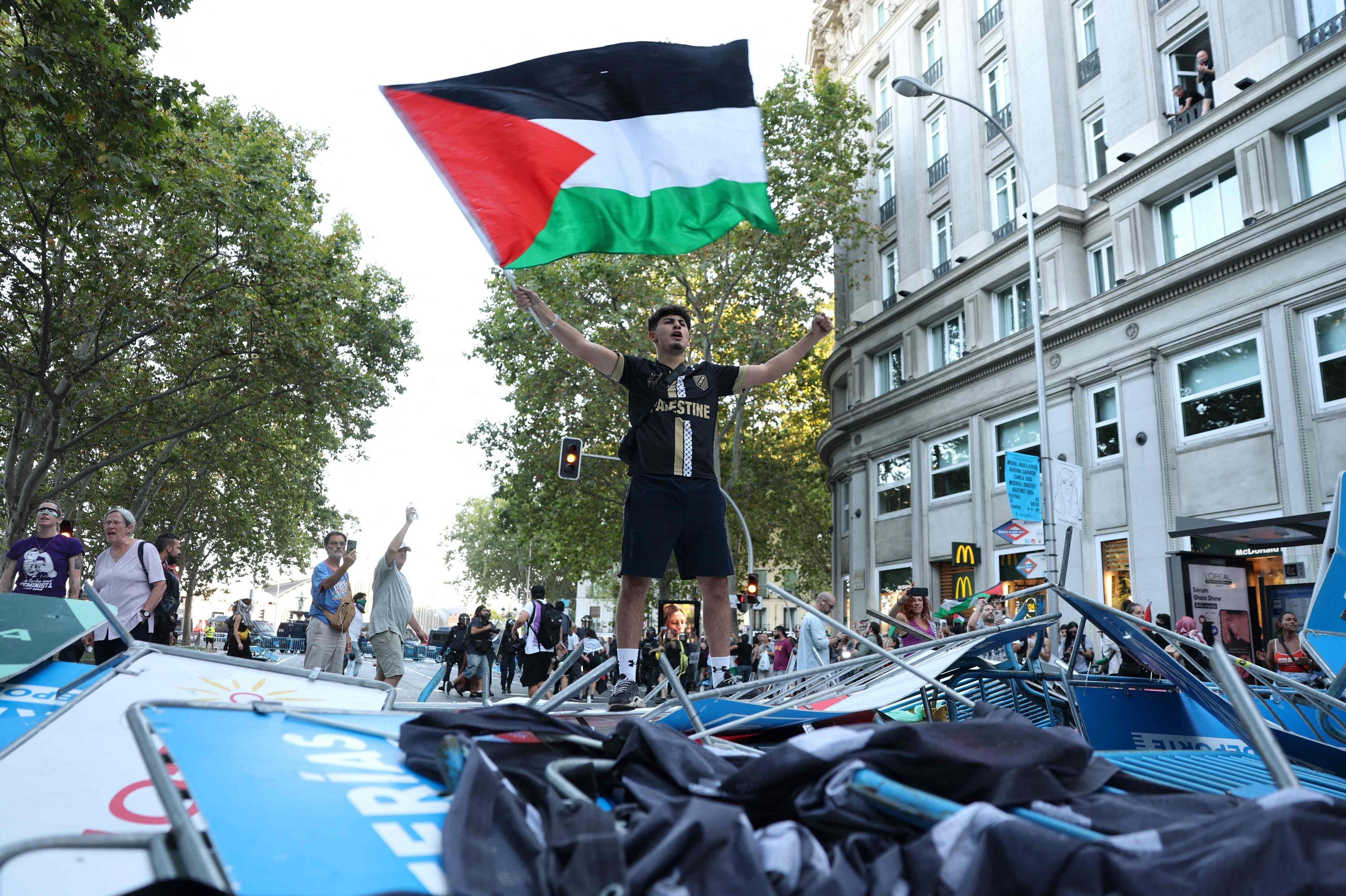 Vingegaard føler sig stadig tryg trods uro i kulissen