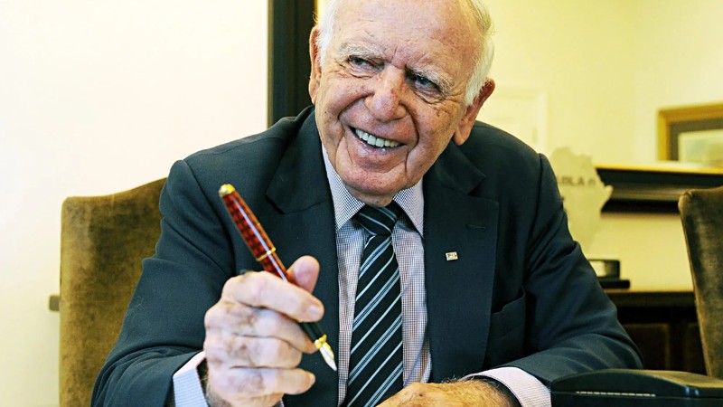 Ackerman family offloads big chunk of Pick n Pay shares