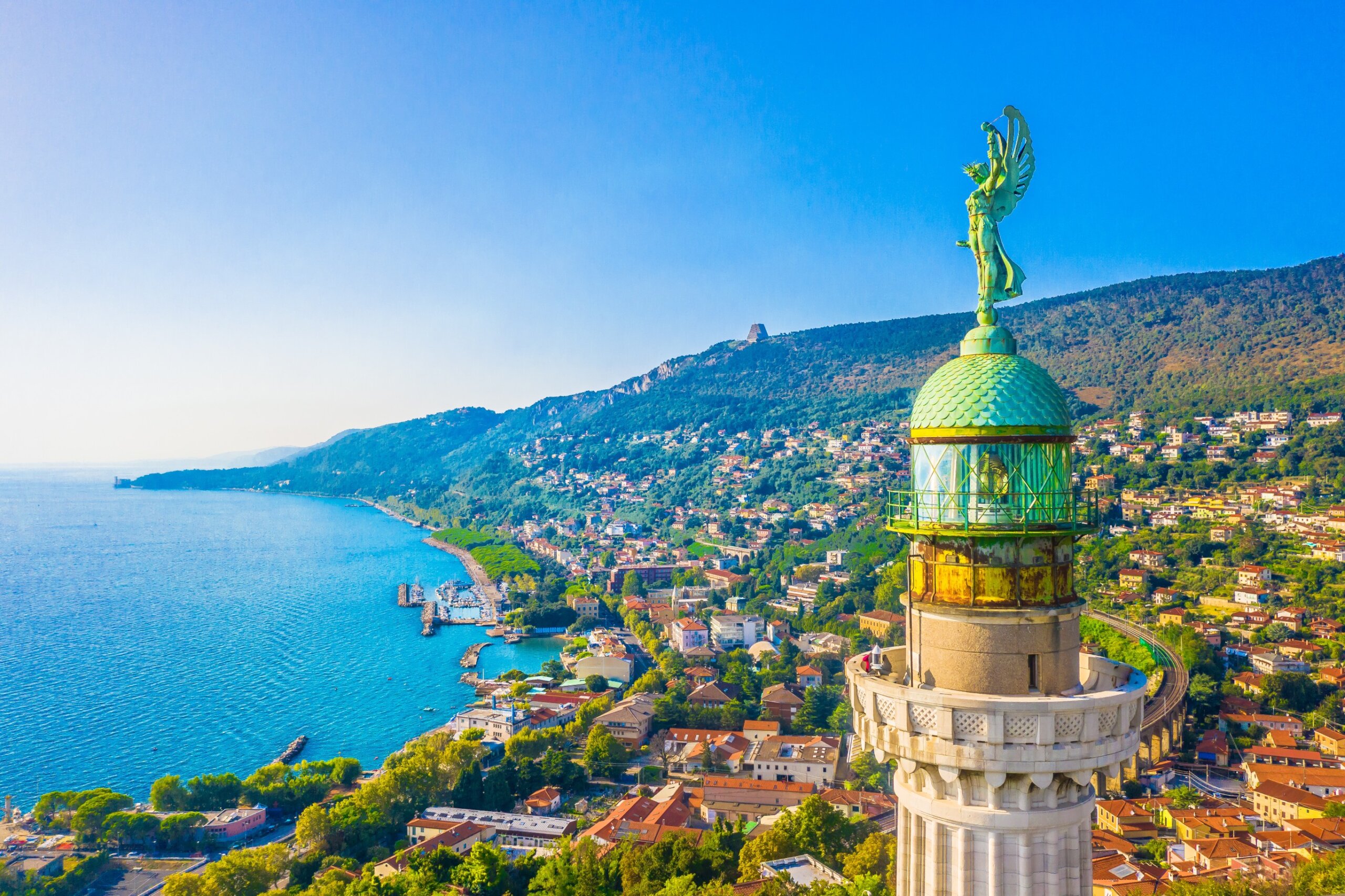10 Can't Miss Italian Border Towns