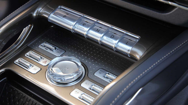 2026 Lincoln Nautilus Available In New Aurora Black Label Theme