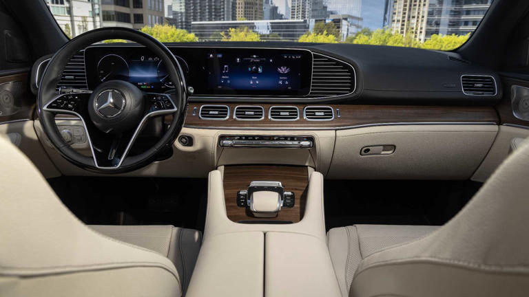 Mercedes GLE vs Lexus RX: Luxury SUV Comparison