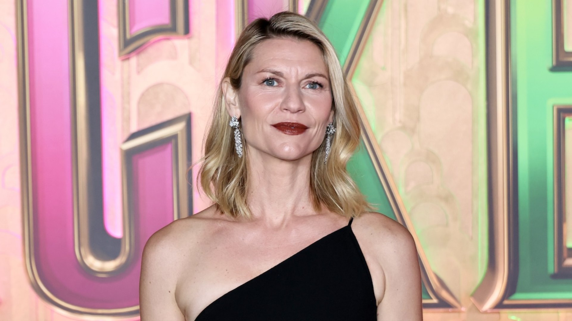 Claire Danes says she had a 'meltdown' learning she was pregnant at age 44