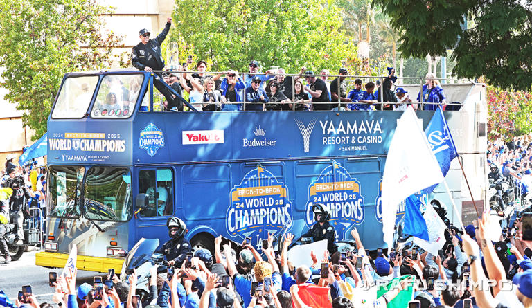 Déjà Blue in L.A. as Dodgers Repeat