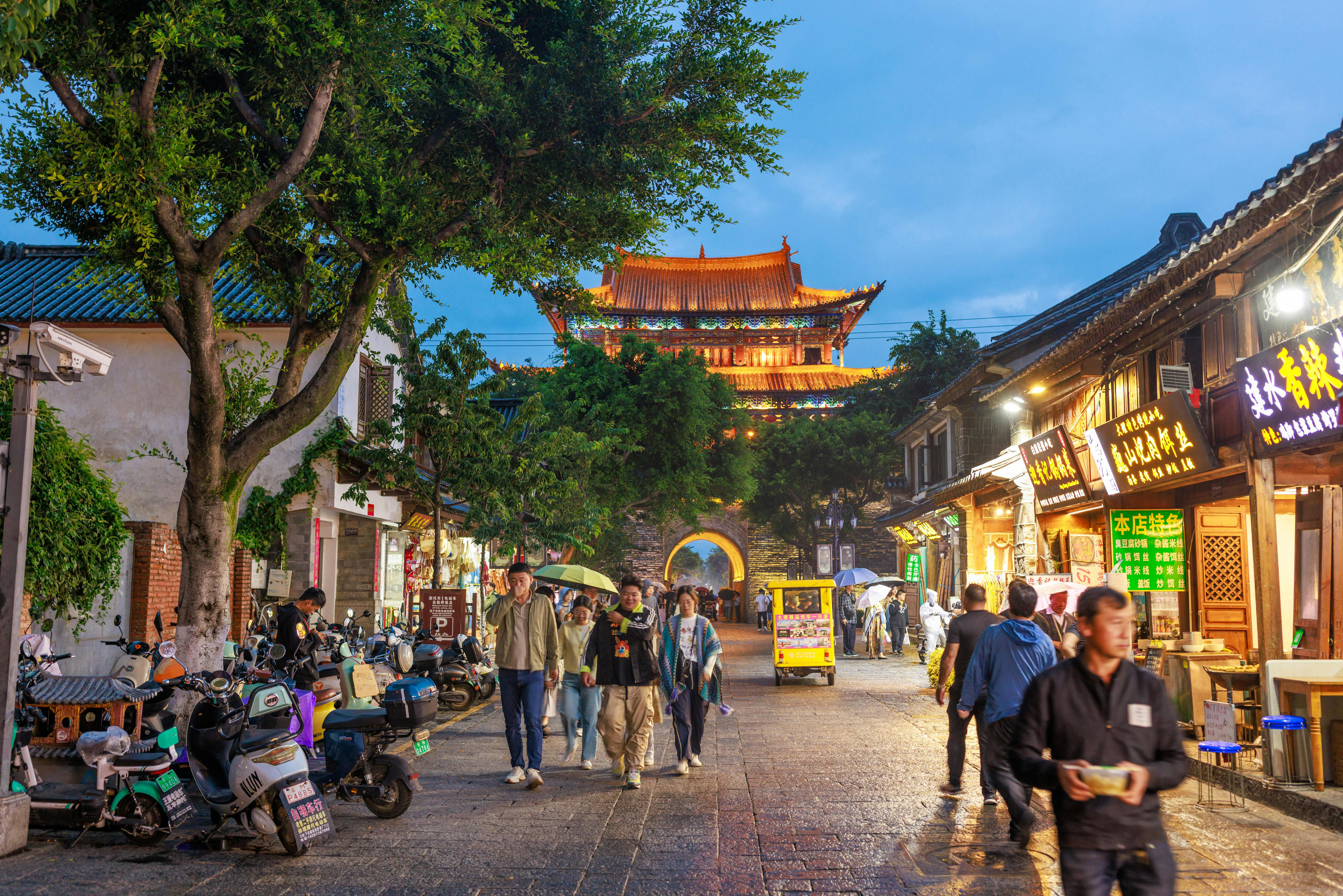 7 Unique Things About China That Tourists Find Fascinating