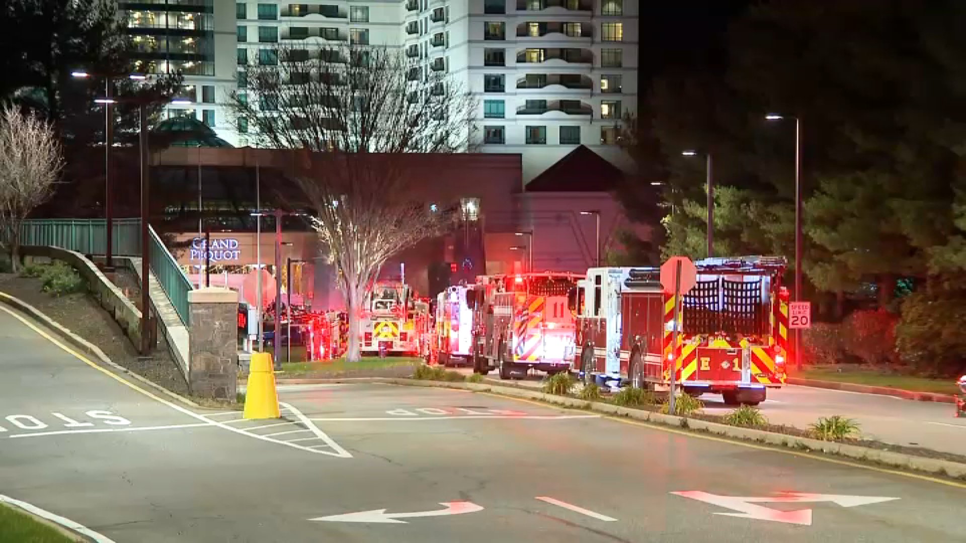 Crews work to extinguish large fire at Foxwoods restaurant