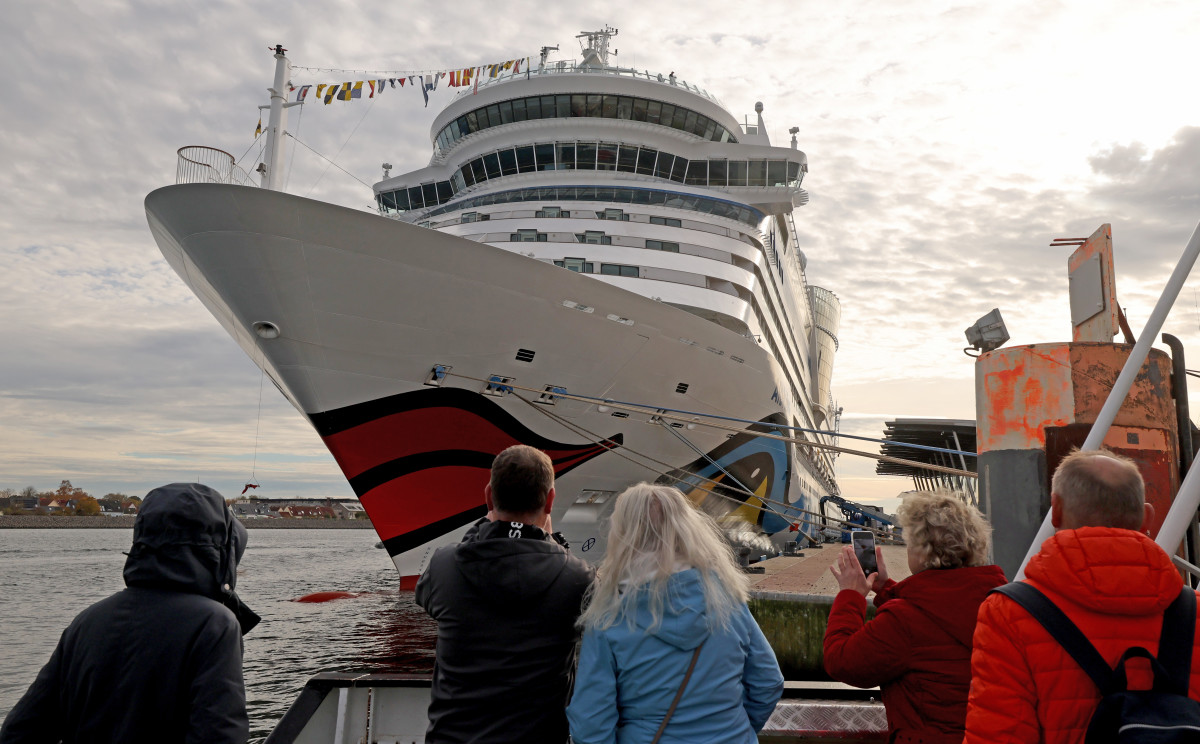 Cruise Experts Reveal the No. 1 Mistake to Avoid Onboard
