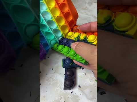 DIY pop-it crayons craft you must try