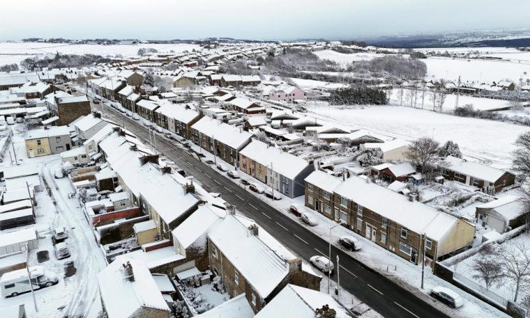 Ice warnings extended as UK braces for ‘thundersnow’ after -6°C night