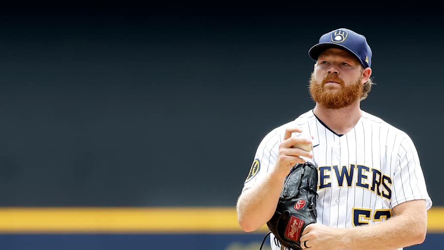 How Brandon Woodruff's decision changes the Brewers' 2025-26 offseason