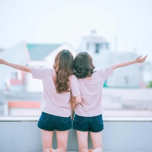 25 Pertanyaan Deep Talk dengan Teman