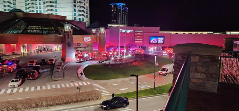 3 firefighters taken to hospital for evaluation after fire at Foxwoods