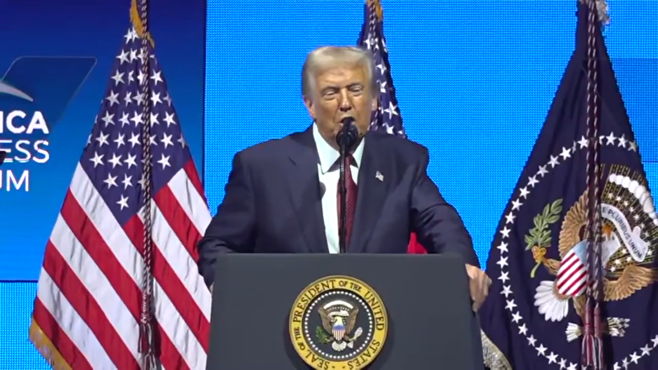 'That Mayor From Chicago, The Woman': Trump Shows Signs Of Mental ...