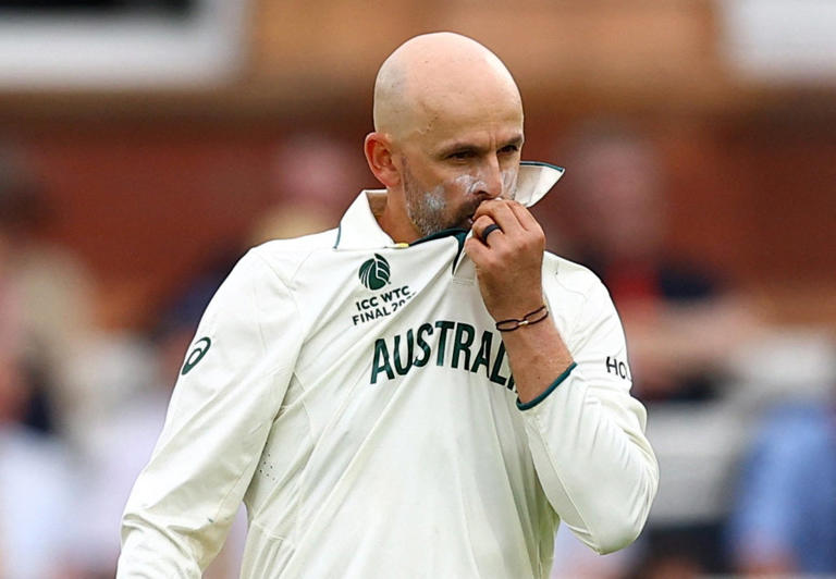 Build-up continues in Perth ahead of first Ashes Test