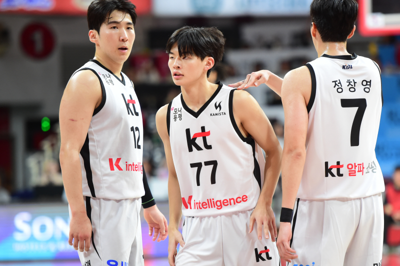 "100점 만점에 200점" KT 8순위 신인 강성욱이 떴다 [IS 스타]