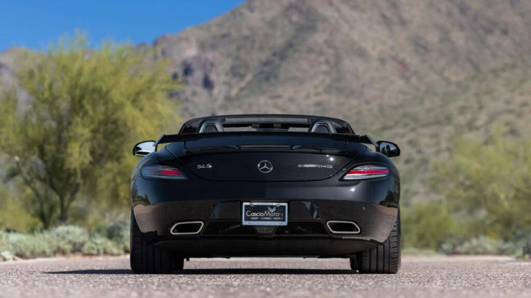 2015 Mercedes-Benz SLS AMG GT Roadster Final Edition Offered at No ...