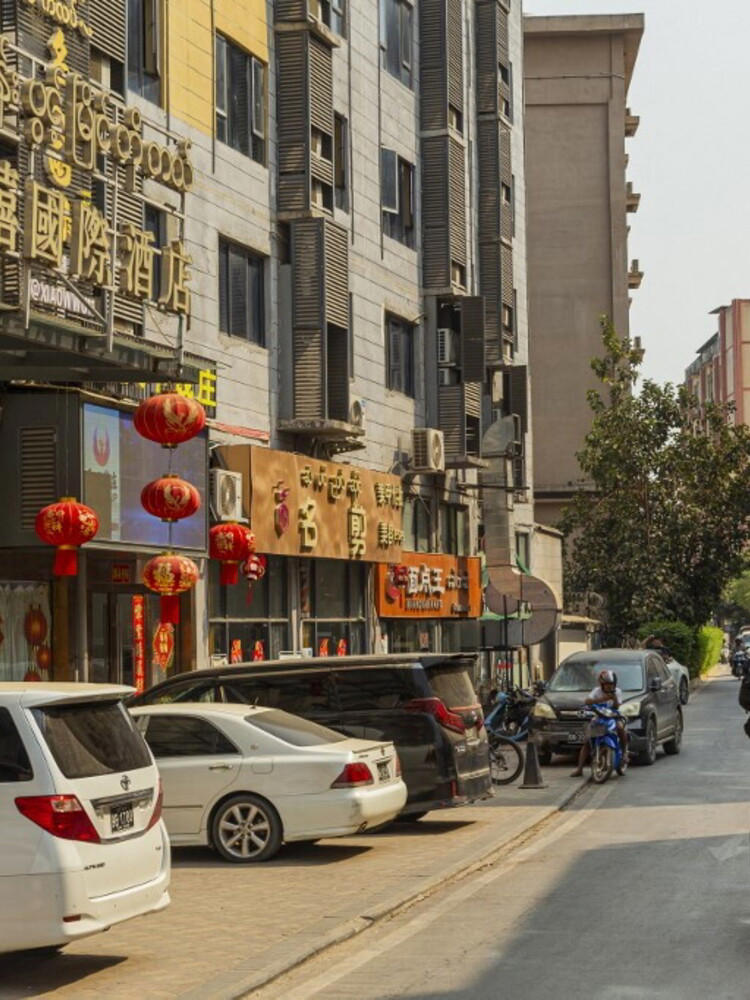 L'esercito 'sfonda' la capitale del gioco d'azzardo on line