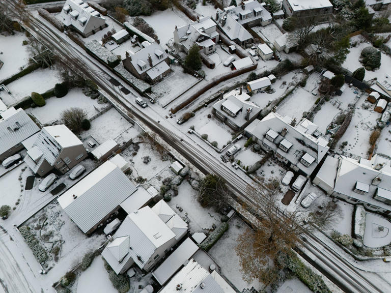 Met Office maps show snow and ice warnings as UK temperatures set to ...