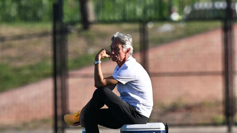 Muhsin Ertugral backs Pirates to get over the line and end Sundowns' reign