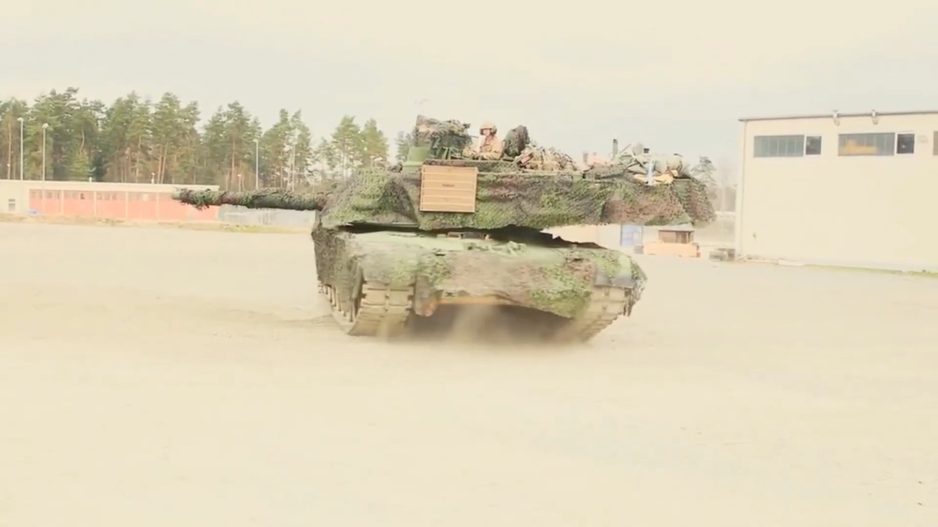 Abrams vs Chinese Tanks. Are they a threat?