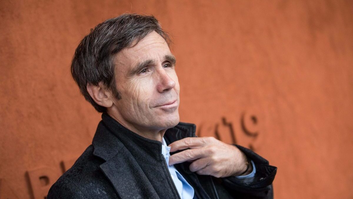 David Pujadas en sueur sur LCI ! Eric Zemmour et Raphaël Glucksmann à ...