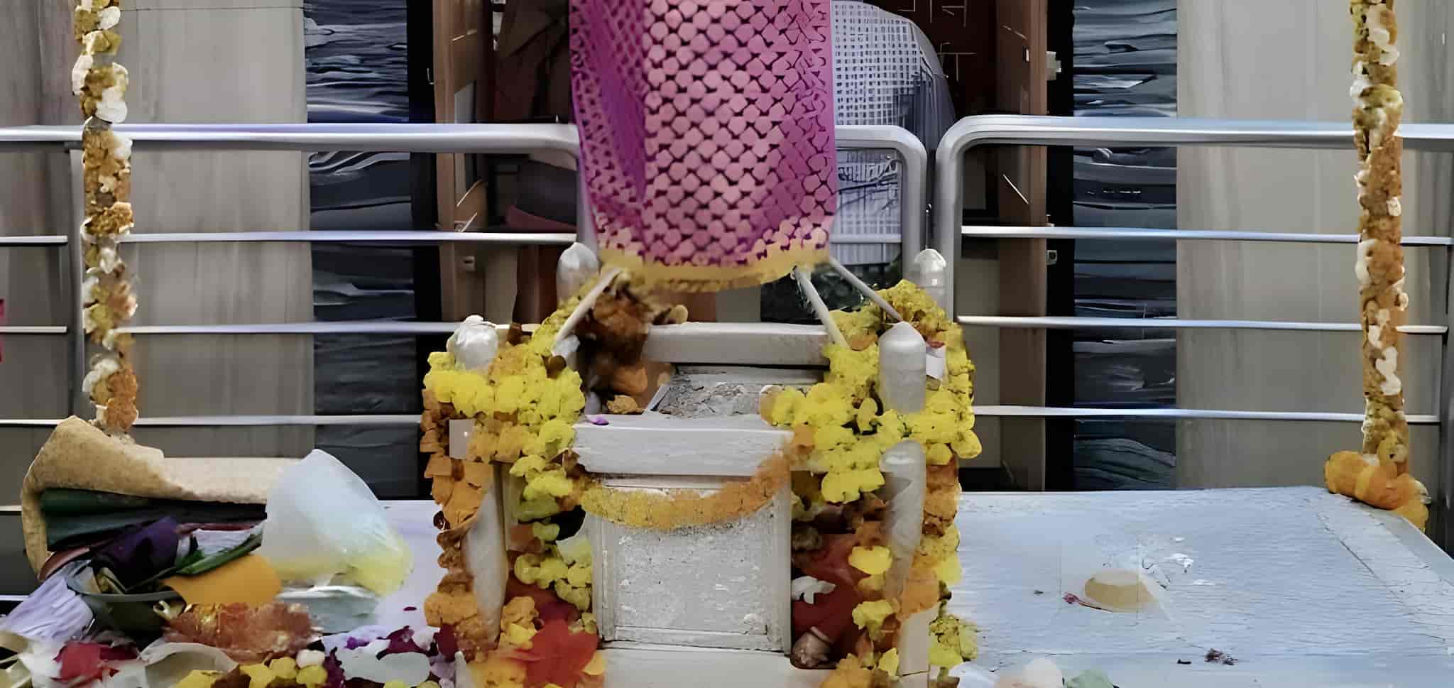 Alopi Devi Mandir Prayagraj: A Tale of Devotion and the Vanishing Bride
