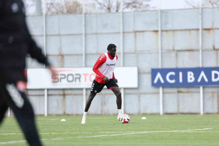 Sivasspor’da Esenler Erokspor maçı hazırlıkları devam etti