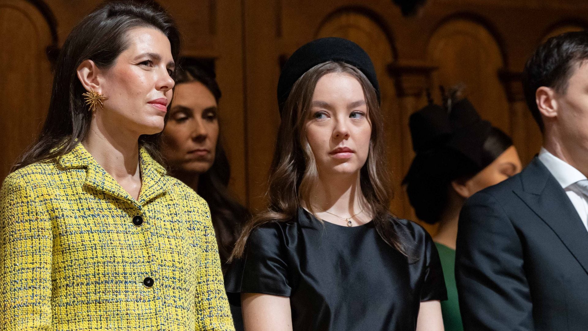 Alejandra de Hannover juega al despiste con el vestido Duquesa que ...