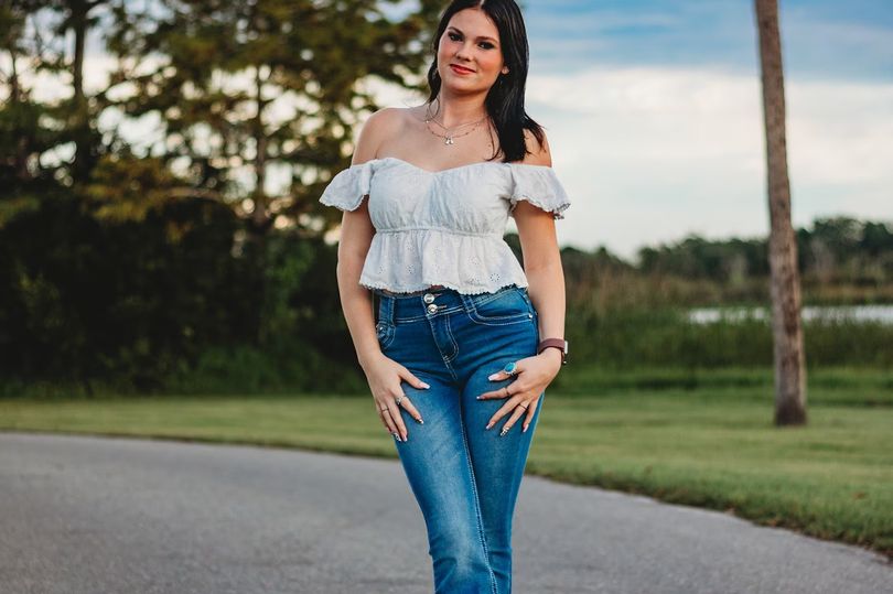 David Muir fans 'sending prayers' as he delivers 'tragic' breaking news ...