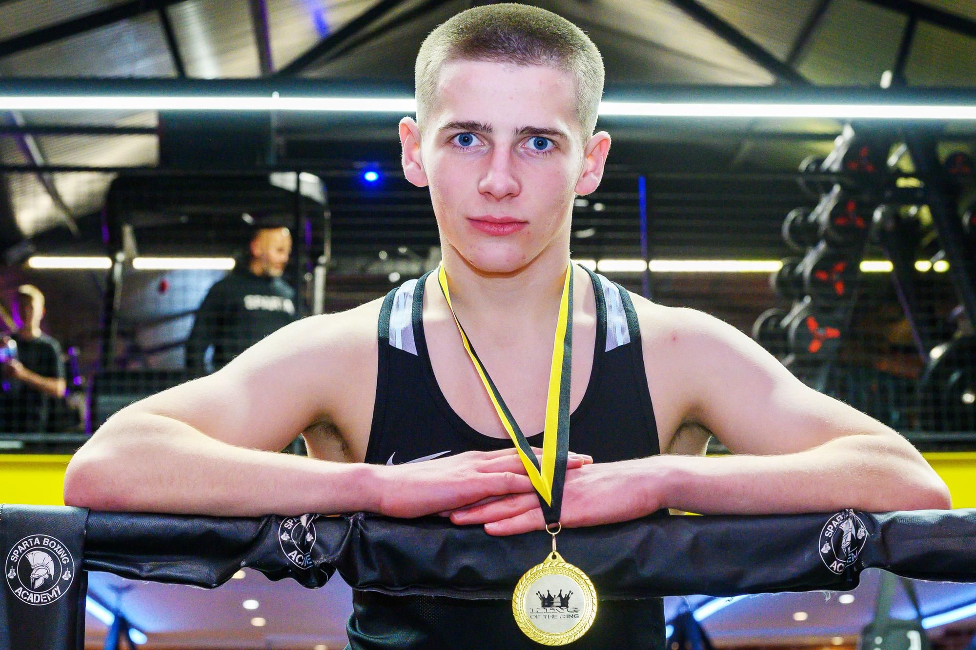 'Natural leader' Evan Bell hailed after Sparta ace wins top boxing ...