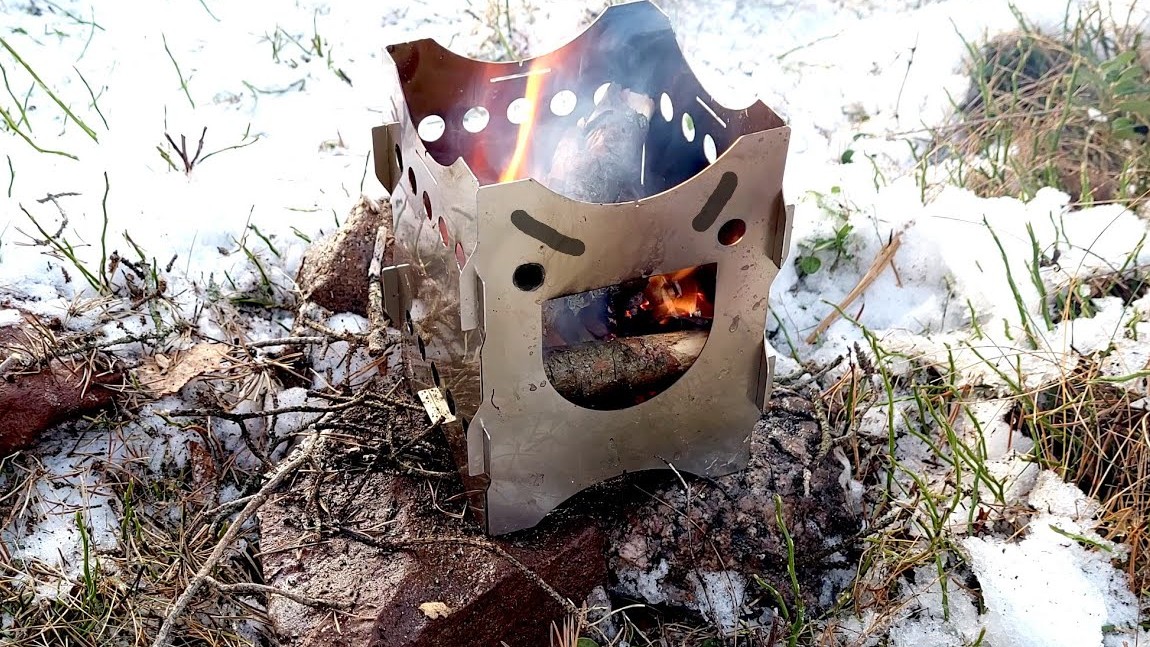Hiking with My Cute Camping Stove: A Cold-Weather Test