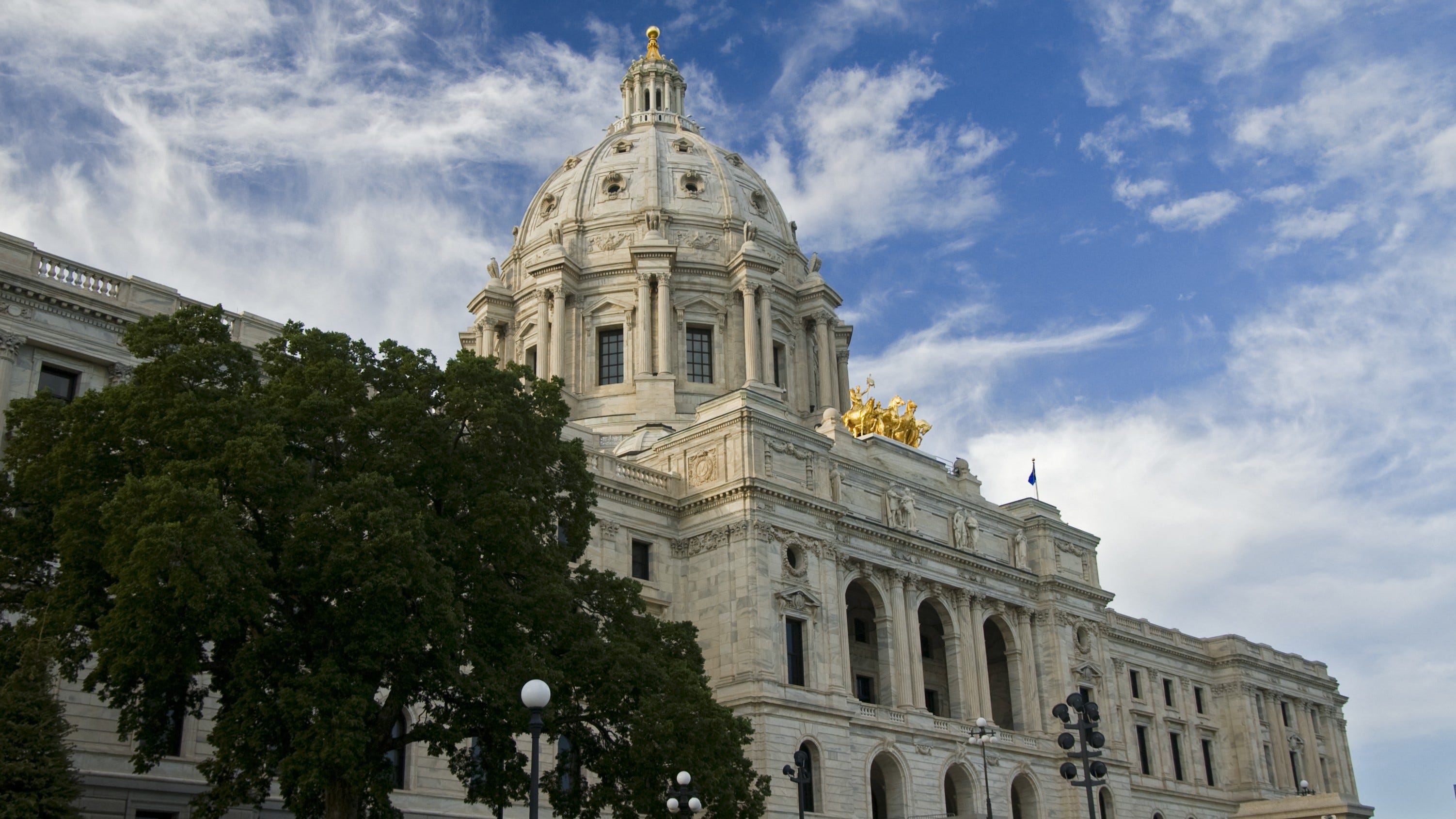 Minnesota's economy lagging behind despite previous growth, report