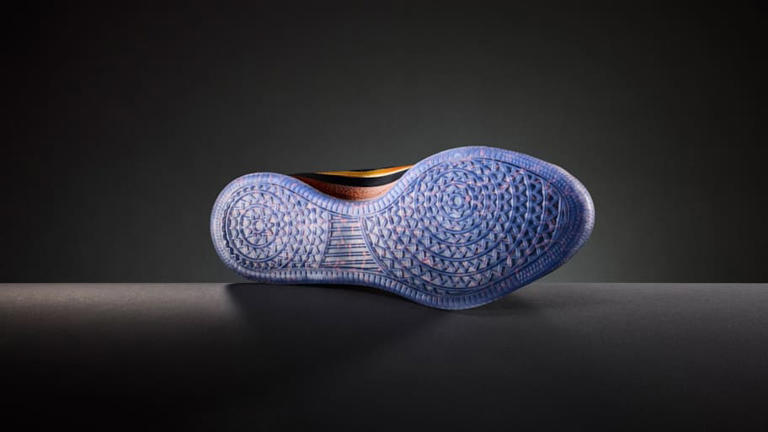 Devin Booker Officially Debuts the Nike Book 2