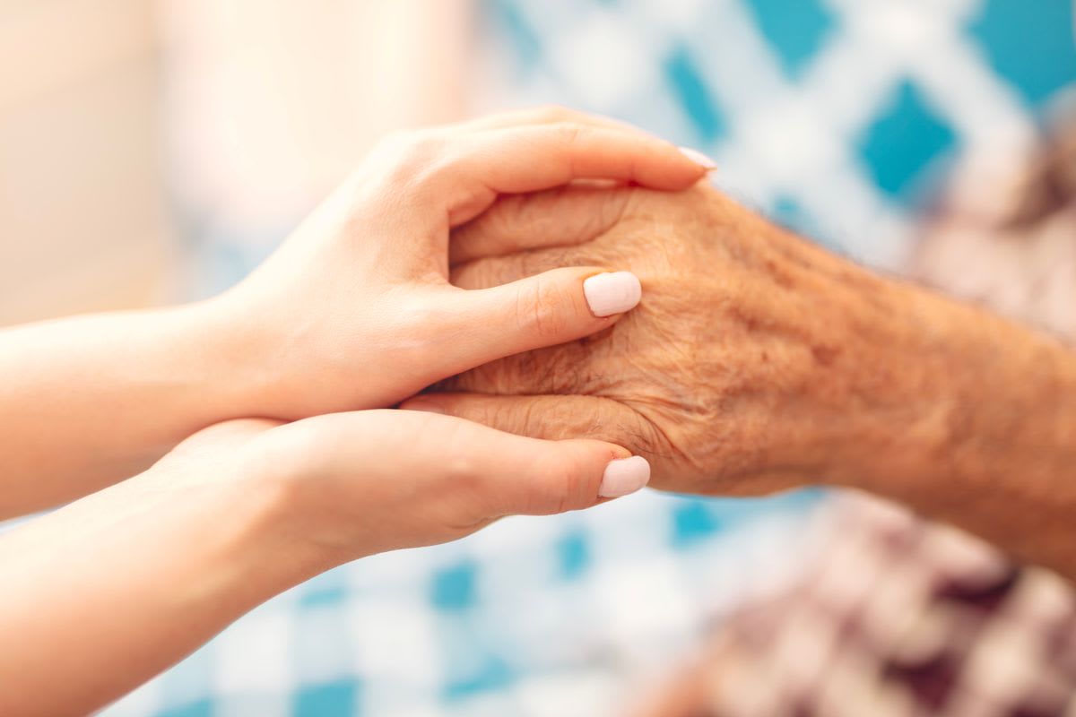 The Most Devastating Symptom Of Alzheimer's Finally Has An Explanation ...