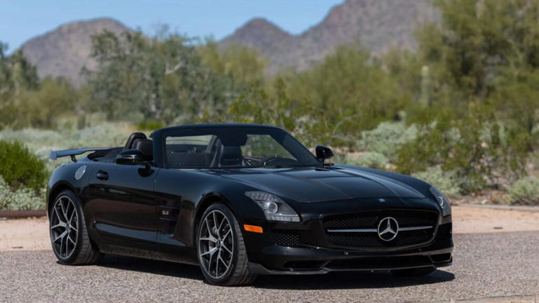 2015 Mercedes-Benz SLS AMG GT Roadster Final Edition Offered at No ...