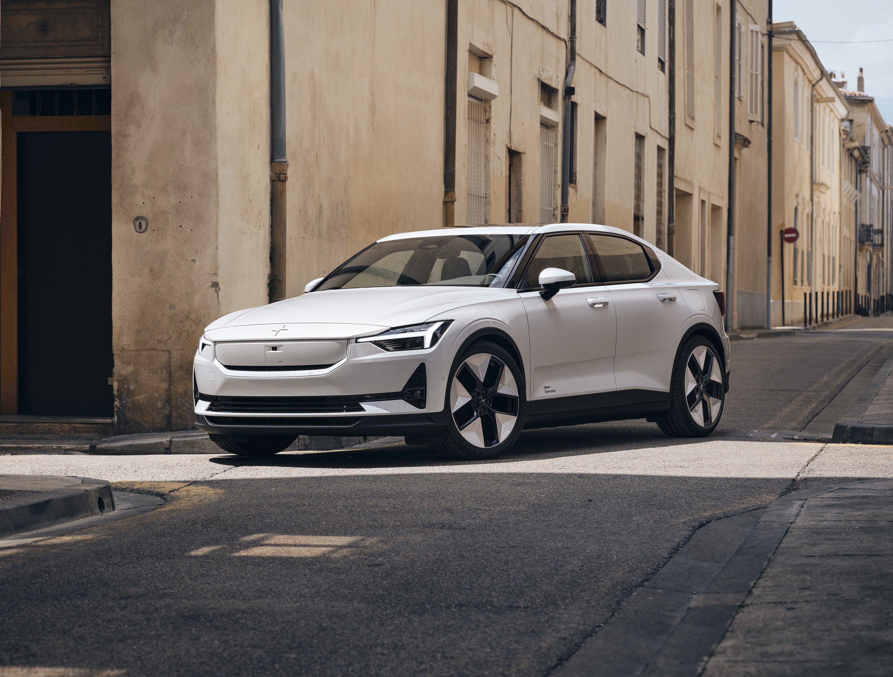 Polestar porta a bordo di tutte le sue auto Google Gemini