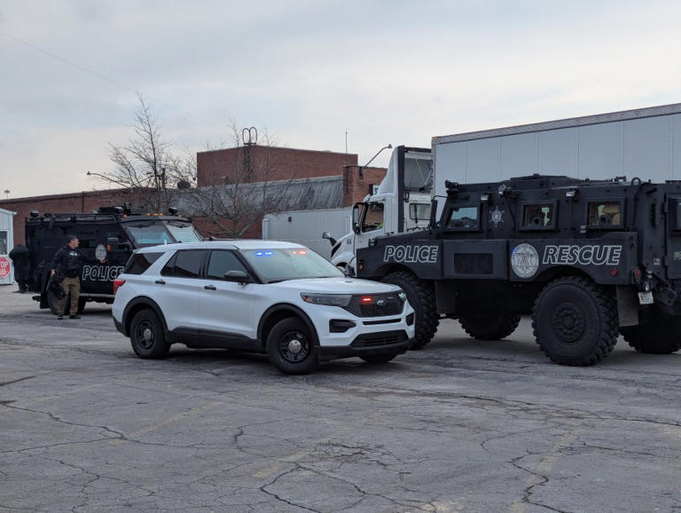 Fort Wayne police chase bus onto International Harvester lot; driver in ...