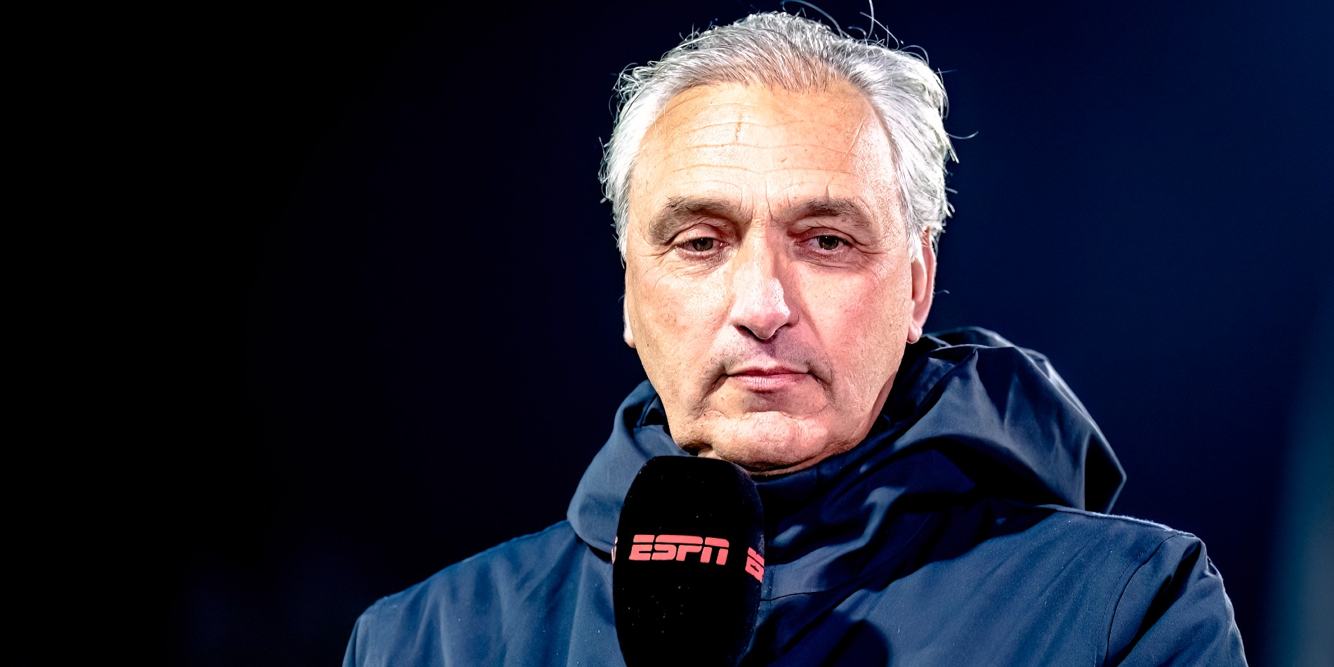 Opvallend Van Persie-geluid: 'Laat hem zitten, dan de perfecte man voor ...