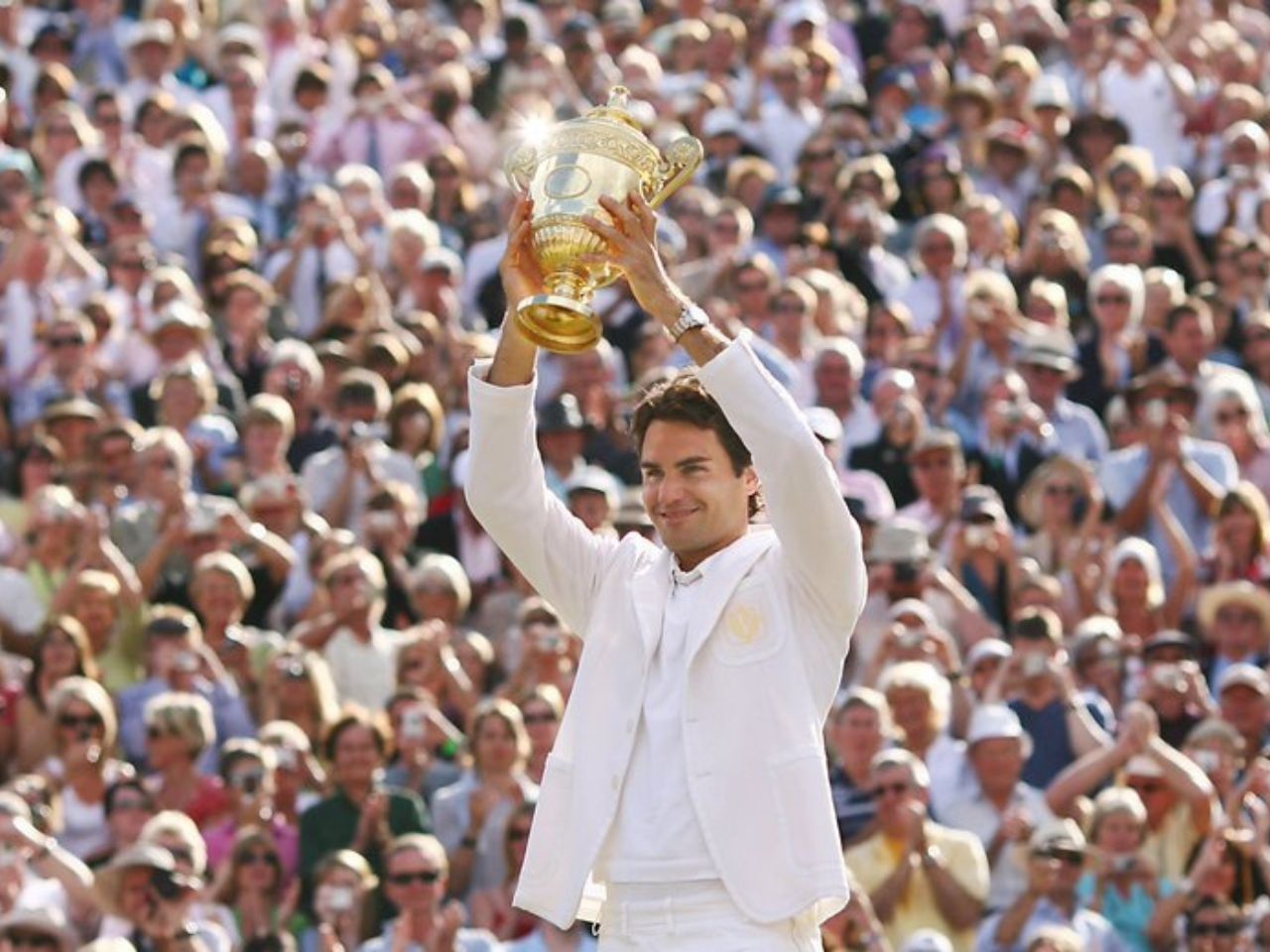 Roger Federer to be inducted into Tennis Hall of Fame in August 2026