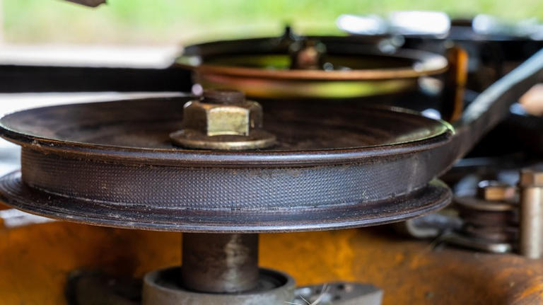 Common Problems With Troy-Bilt Lawn Mowers (According To Users)