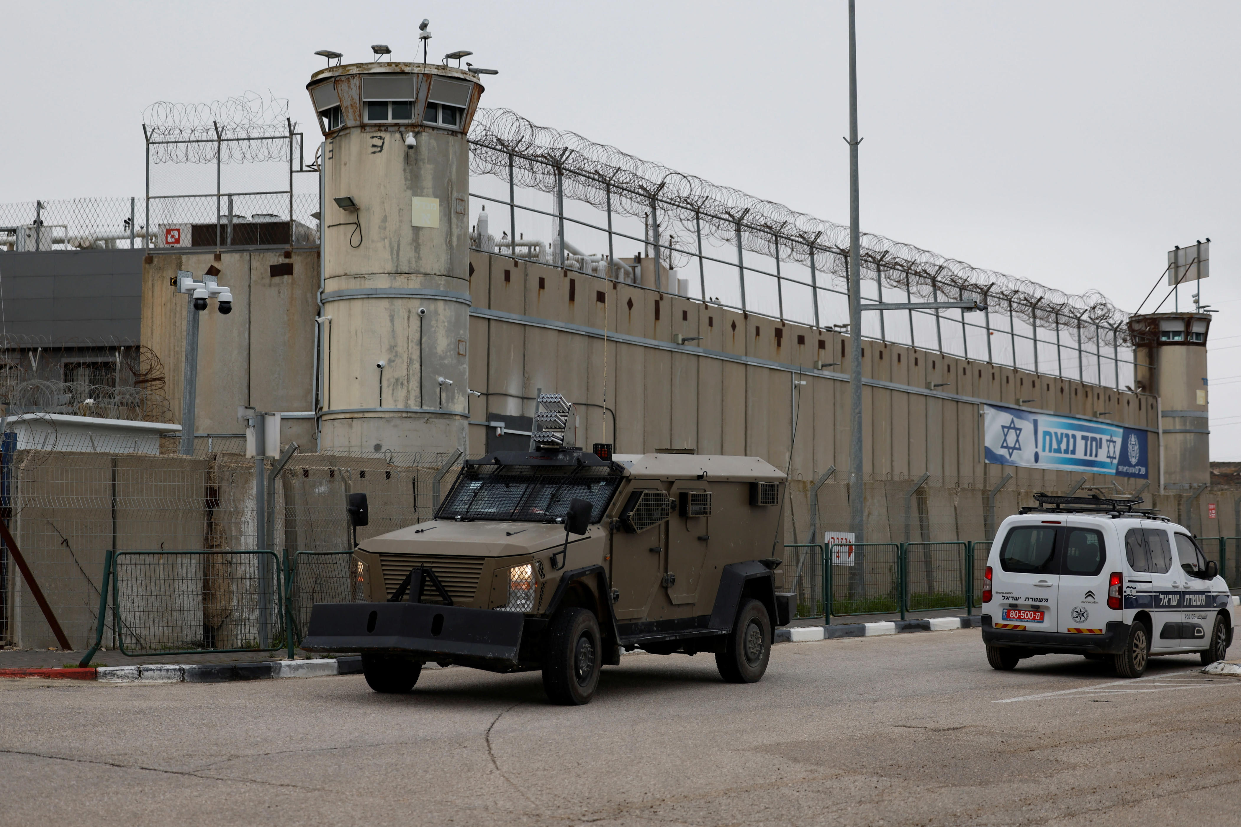 Why did almost 100 Palestinian detainees reportedly die in Israeli custody?