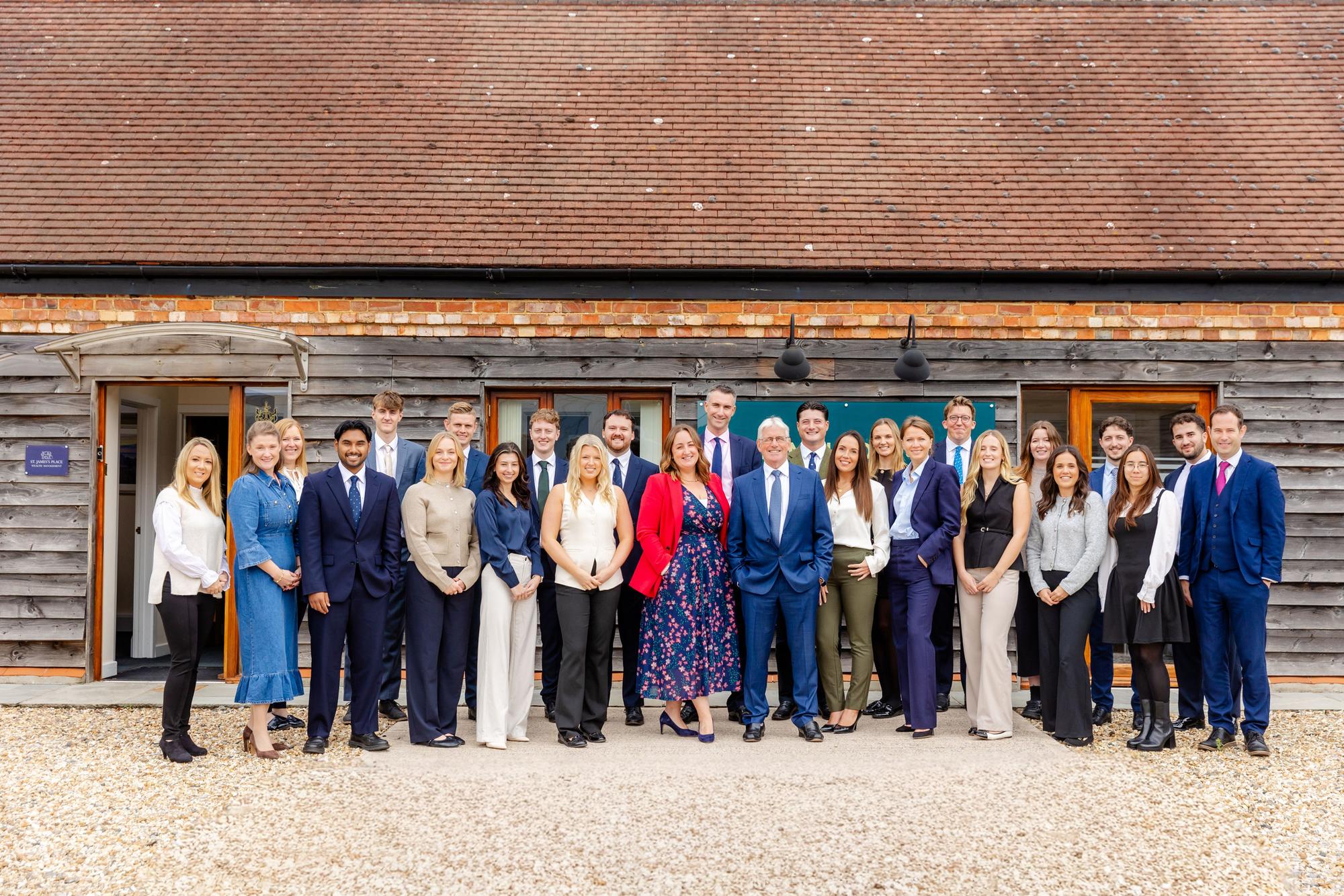 Double award recognition for de Mellow & Co celebrates advice ...